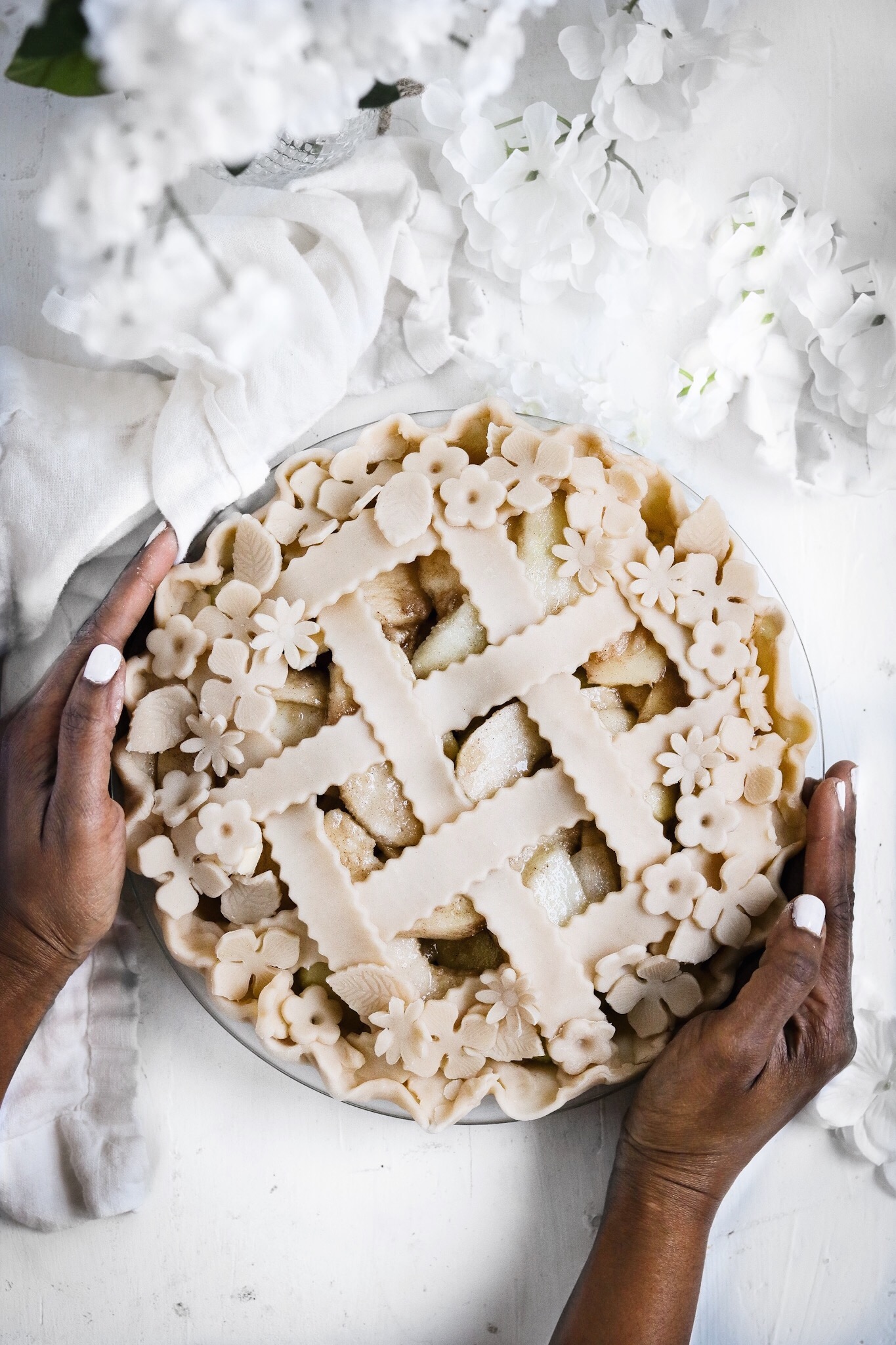 Apple Pie with Decorative Crust – Peaches 2 Peaches