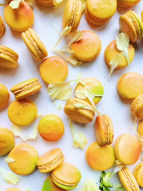 Mango Macarons – Peaches 2 Peaches