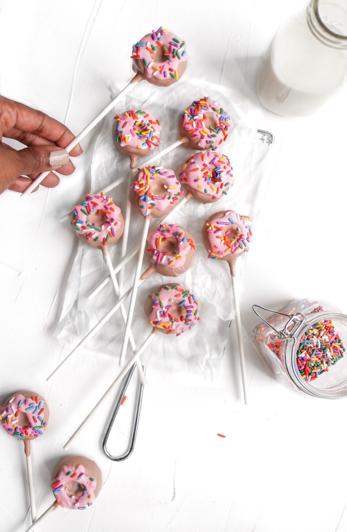 Doughnut Cake Pops – Peaches 2 Peaches