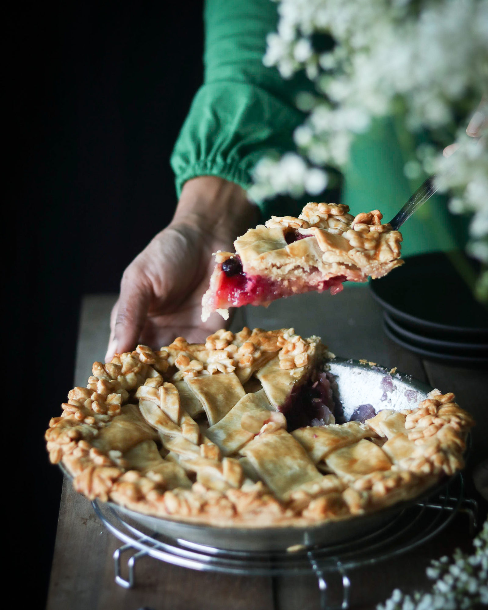 Mixed Berry Apple Spring Pie – Peaches 2 Peaches